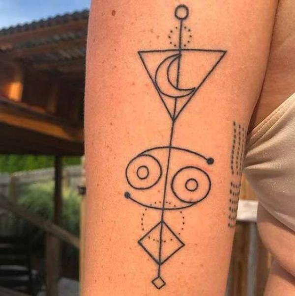 100 Creative Cancer Zodiac Tattoo Ideas - Good Art Design